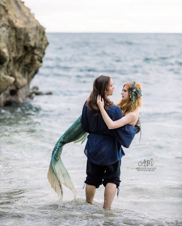 Services - The Orange County Mermaid | Hollywood Premier Mermaid Performer